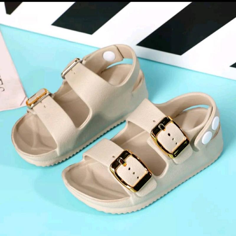 [AO] Gold Buckle Sandals Girls 2-5 YO - TikTok Shop Philippines