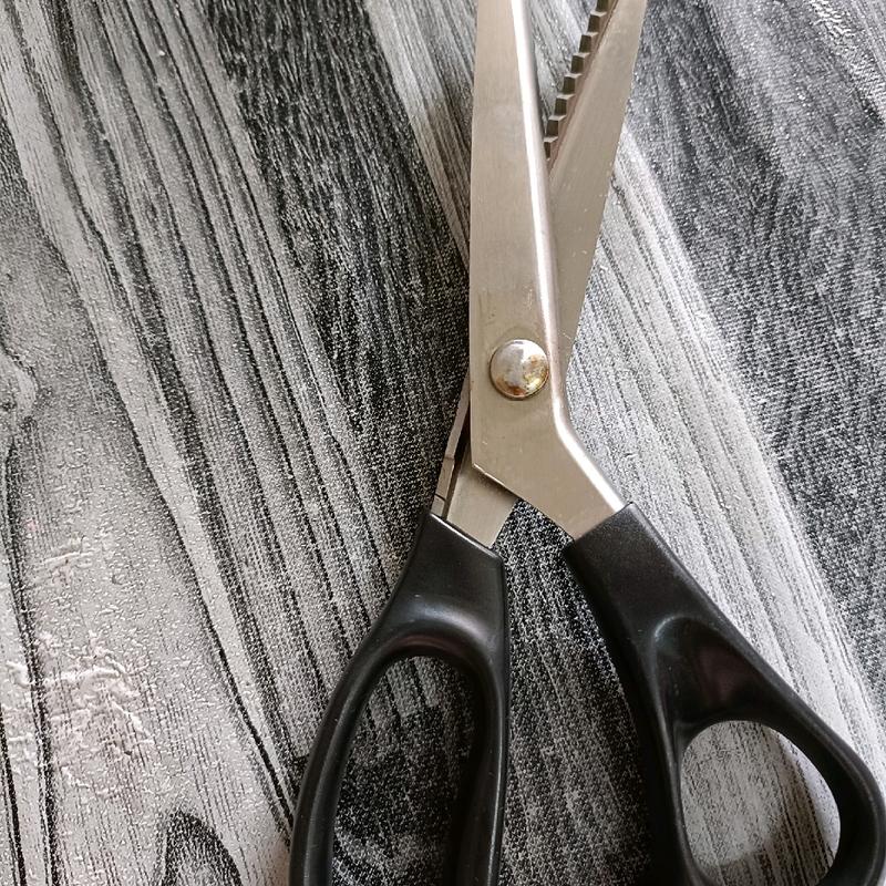 Gunting Zigzag Gunting Bergigi/Triangle Teeth Scissors (9inci) - TikTok ...