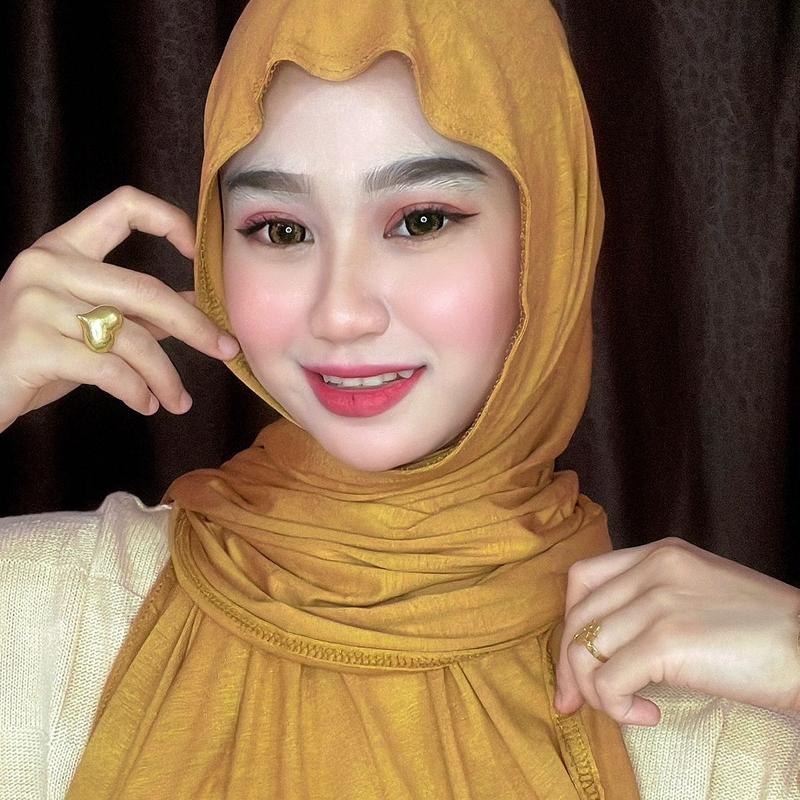 Tudung Shawl Malas Kuning Santai - TikTok Shop Malaysia