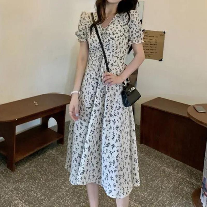 Gaun Midi yang elegan dengan cetakan Bunga untuk wanita, gau - TikTok ...