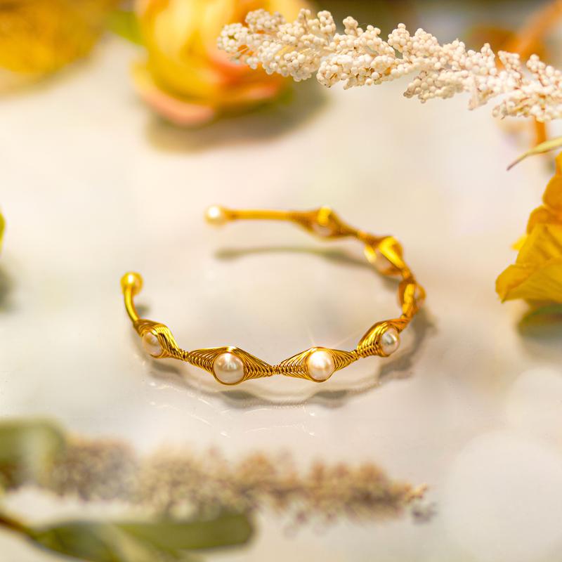 Peculiar Natural Baroque Pearls Gold Plated Constance Bracelet - TikTok ...