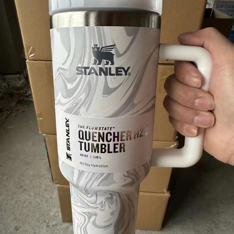Cawan Pemegang Mac Besar, Stanley, dengan Straw, Diperbuat daripada ...