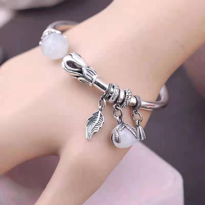 Gelang Tangan Perak, Loket Teratai Jed Putih Retro, Gelang Perak ...