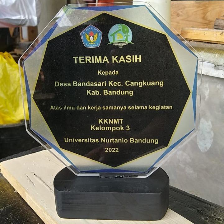 Plakat Akrilik Sticker Resin Modern Untuk Penghargaan I Kenang-Kenangan ...