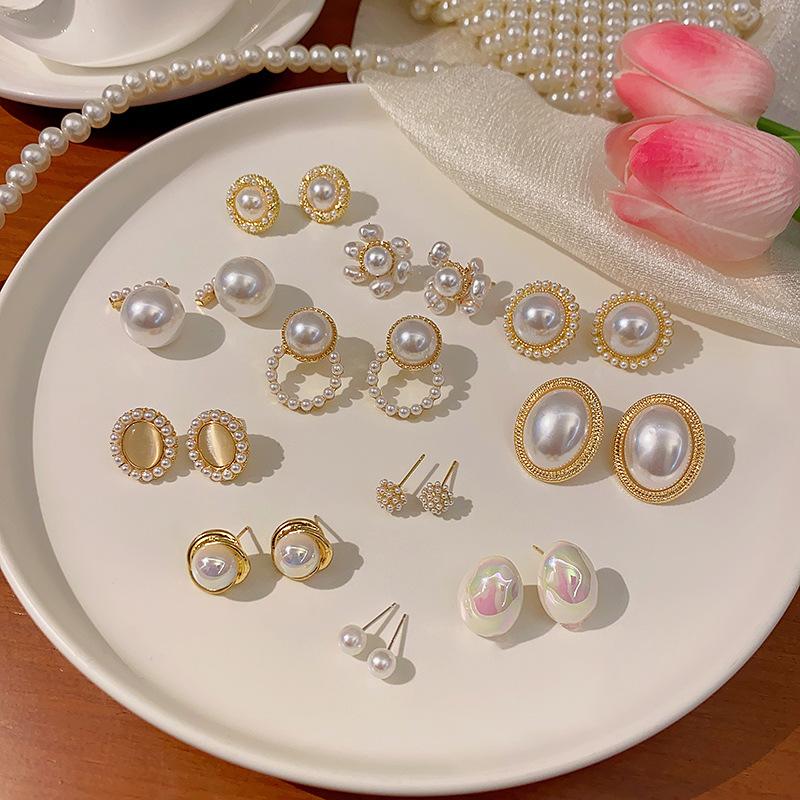 Anting-anting Mutiara, Jarum Perak Tulen, Mampu Milik, Gaya Minoriti ...