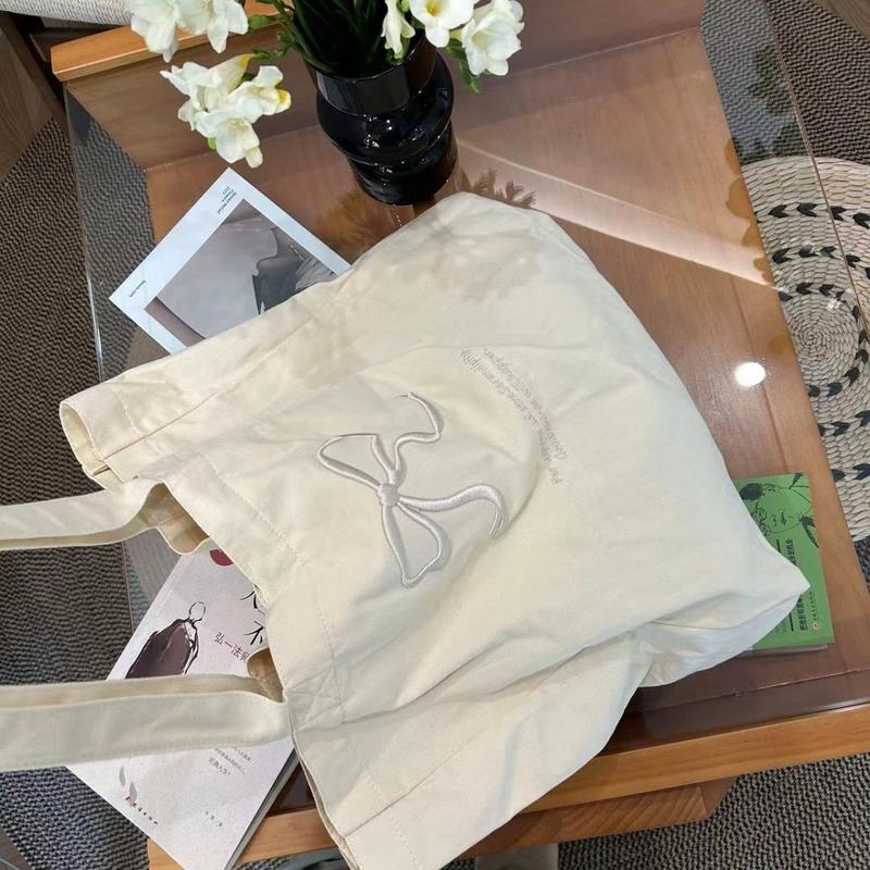 Beg Kanvas, Kapasiti Besar, Ikatan bentuk rama-rama Sulaman Tiga ...