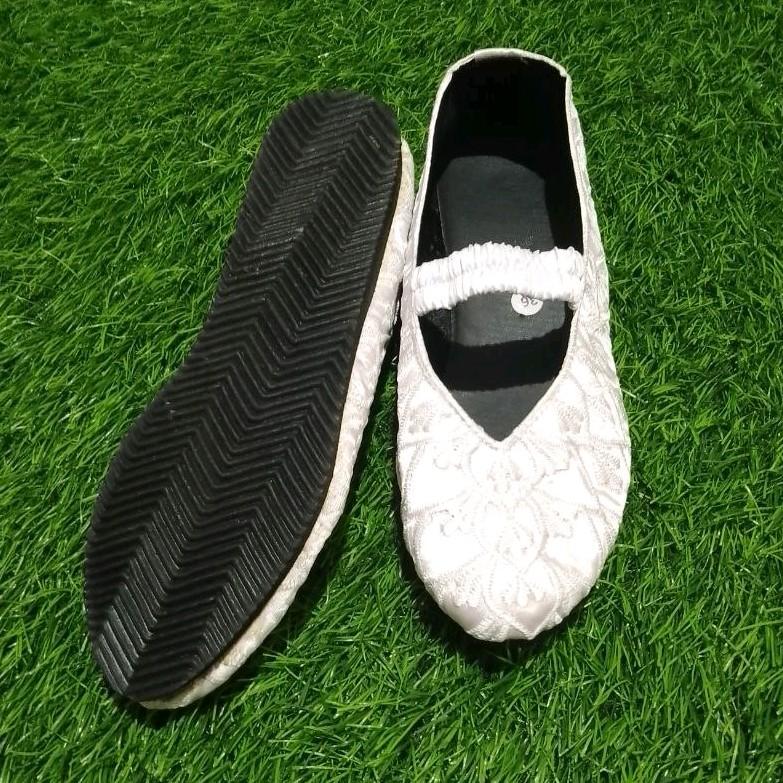 sepatu haji umroh warna putih polos slip on anti selip kasual kekinian ...