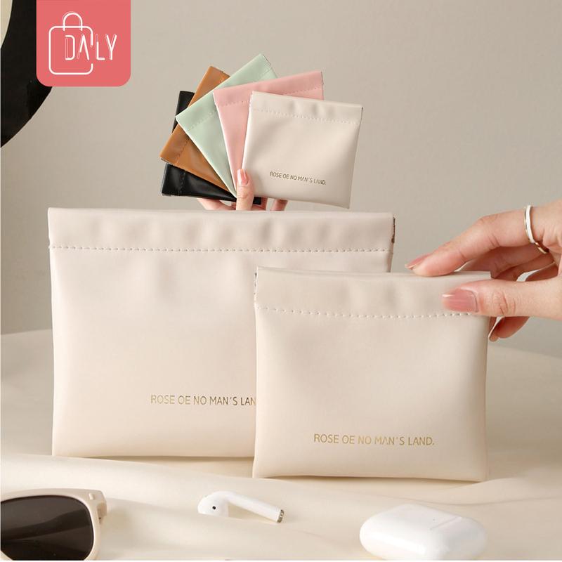 [DSB] Earphones USB Data Cable Make Up Organizer Headphone Accessories ...