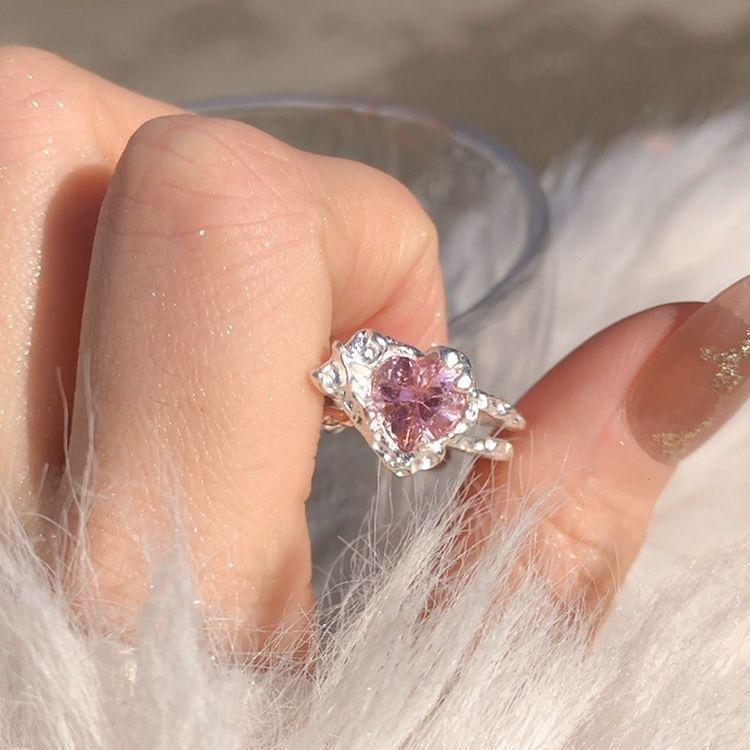 Cincin Zirkon, Merah Jambu Manis dan Sejuk, Reka Bentuk Hati - TikTok ...