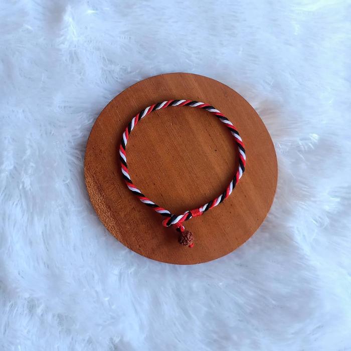 Jual Gelang Tridatu Kancing Genitri / Rudraksa / Gelang Knot / Gelang ...