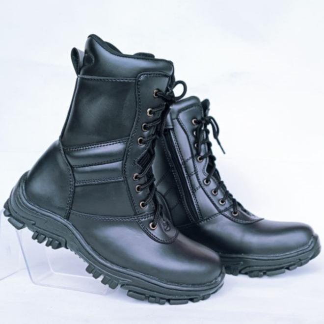 sepatu pdl jatah pembagian safety ujung besi 8 inci Boots - Shop ...