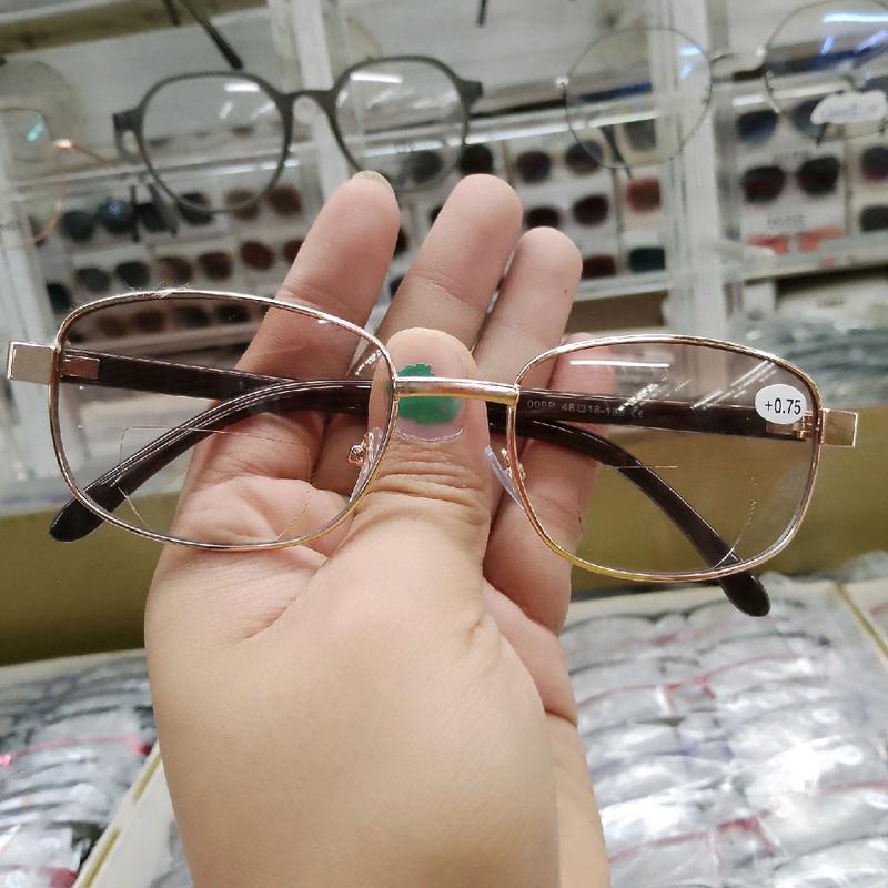 double vista metal reading glass free case and wiper - TikTok Shop ...
