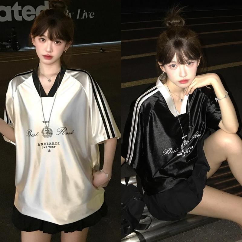 Kemeja-T Bercetak, Gaya Retro Amerika, Leher V, Lengan Pendek, - TikTok ...