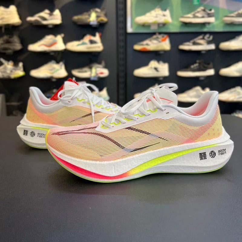 Cool Design Running Shoes for Men and Women Breathable Shock-absorbing ...
