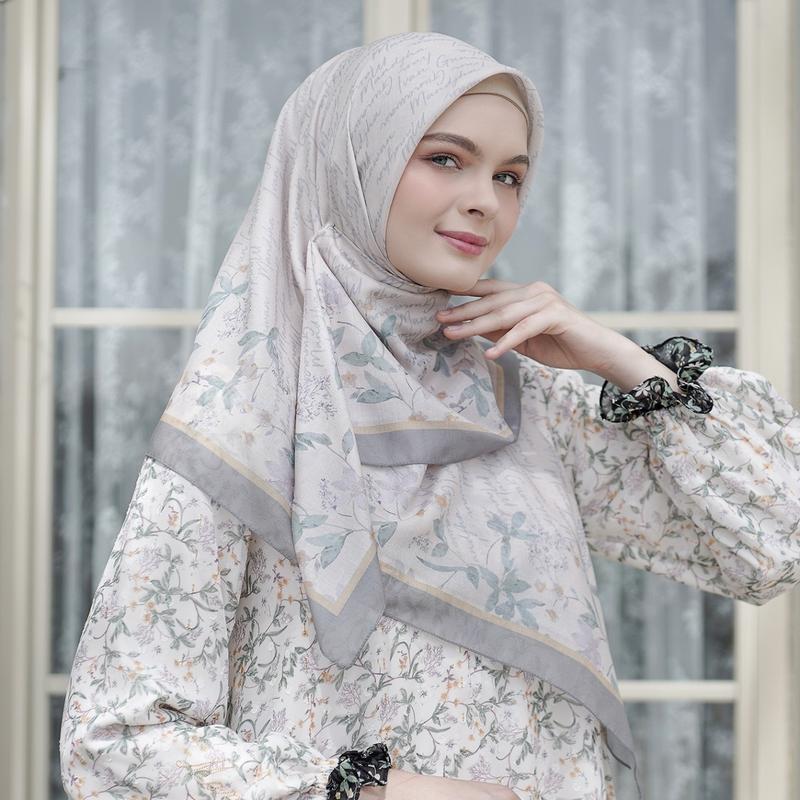 BEAUTY FLOWER SCARF BY IVAN GUNAWAN - Shop | Tokopedia