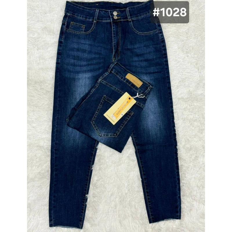M1028 กางเกงยีนส์ 8 ส่วน สียีนส์เข้ม ปลายขาปล่อย กระดุม 2 เม็ด - TikTok Shop Thailand