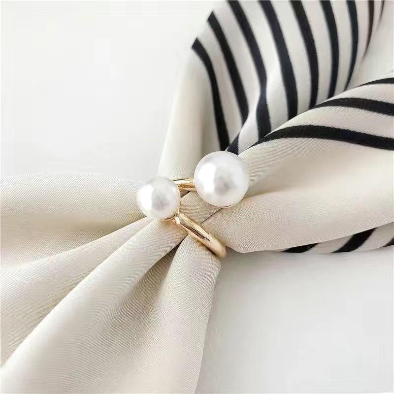 Fashion Brooches For Women Scarf Buckle Geometry Elegant Scarf - TikTok ...