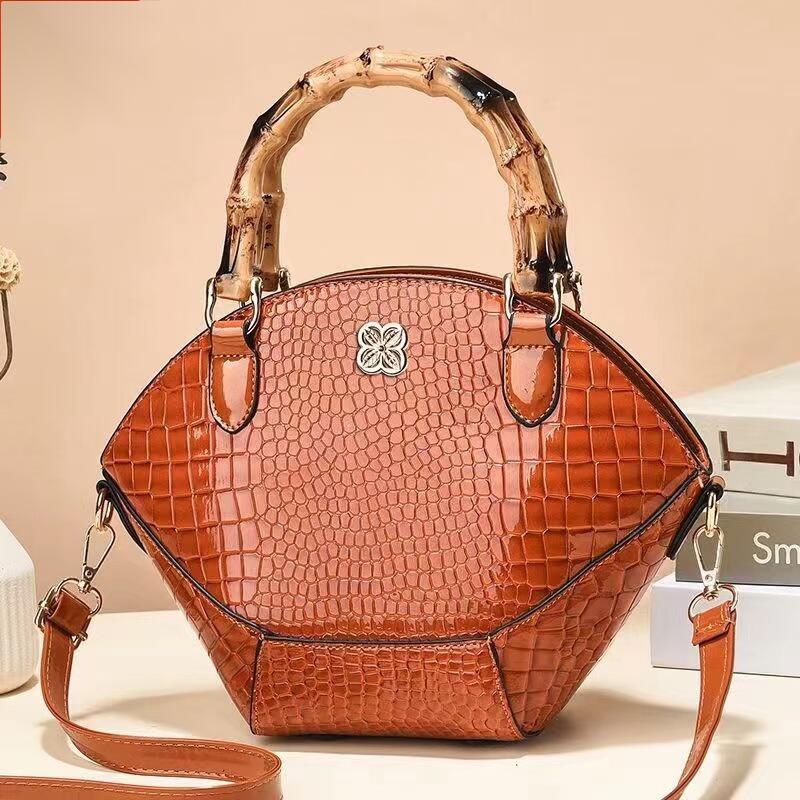 High-quality retro-haired texture female purse 2023 new nich - TikTok ...