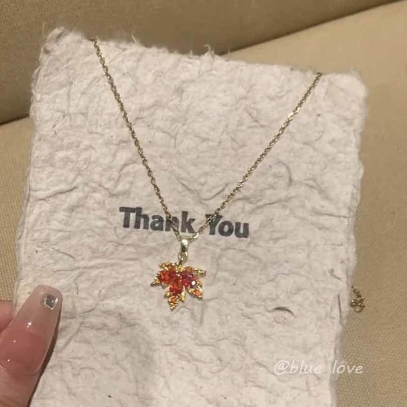 Kalung Daun Maple Merah Zirkon, Reka Bentuk Niche Perancis Retro Indah ...