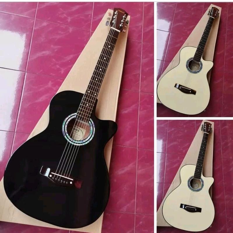Gitar akustik Yamaha tanam besi (BONUS Tas) Siap pakai udah disetting ...