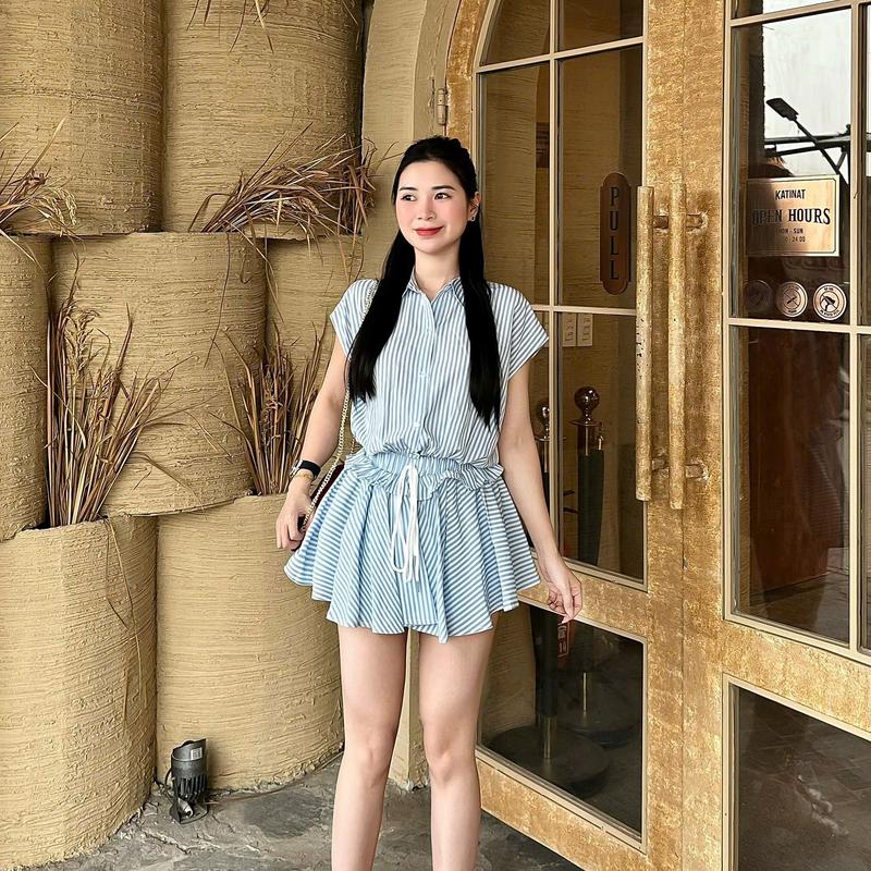 A1341- Set kẻ xanh bo chun eo chân váy xếp ly - TikTok Shop Vietnam