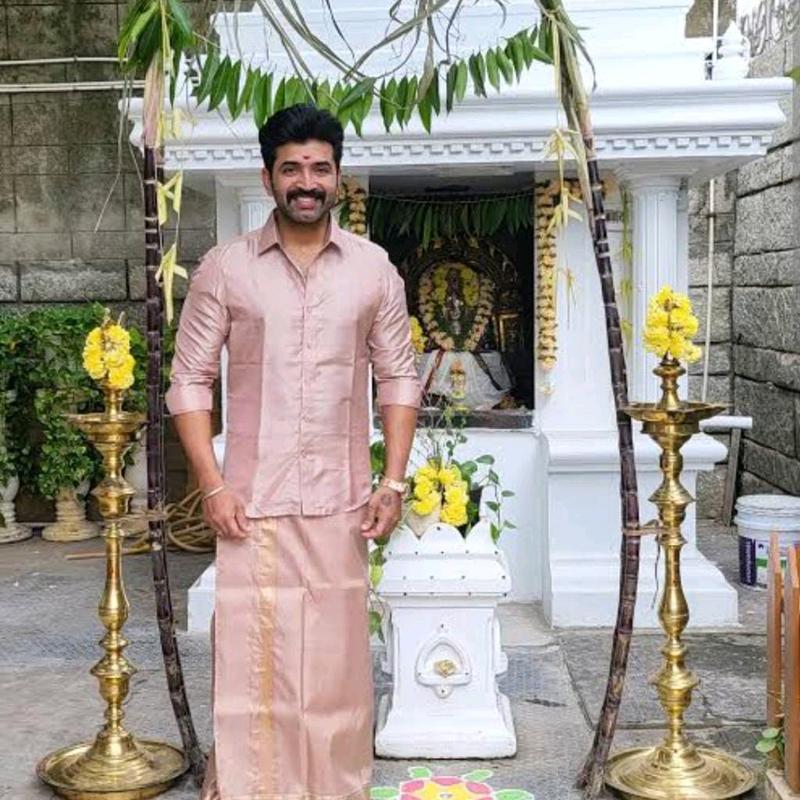 PATTU MIX COLORS VESTI SHIRT SET without Angavasthram its random ...