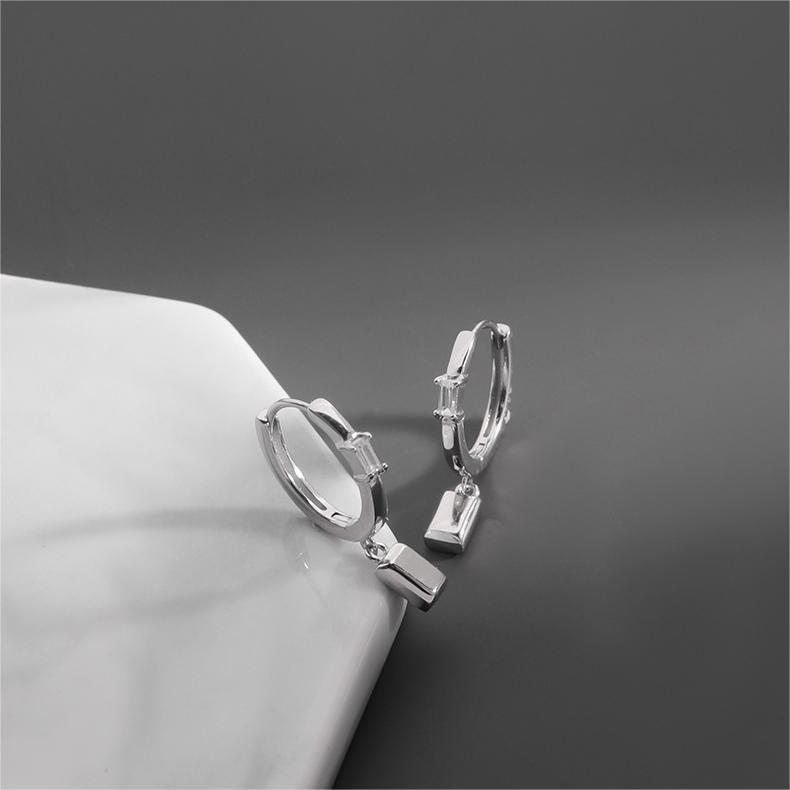 Trendy Personalised Square Geometric Ear Clips Premium Sense - TikTok ...