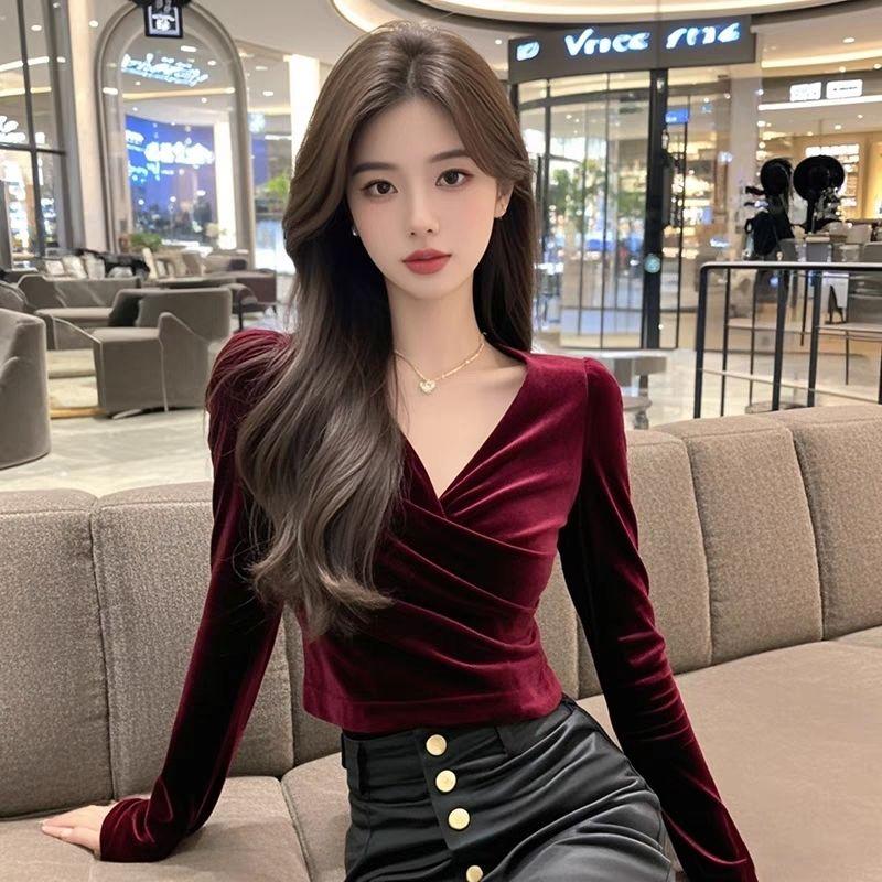 Kemeja-T Lengan Panjang Baldu Merah Wain, Gaya Perancis, untuk - TikTok ...