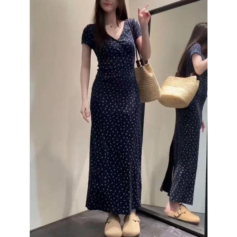 Gaun Musim Panas, Biru Tua dan Putih, Bunga, Langsing, Lenga - TikTok ...