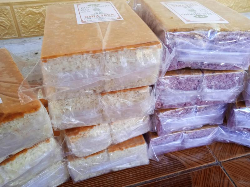 kue Gipang lapis oleh oleh khas serang banten enak dan gurih / 290 gr ...