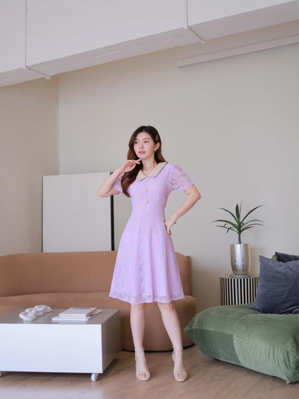 Romi"Oil" J502 ชุดเดรสสีม่วง (ผ้าลูกไม้แต่งคอปกเหลือง) - TikTok Shop Thailand