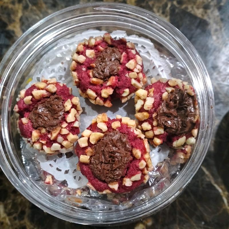 red velvet hazelnut chocolate button cookies - TikTok Shop Malaysia