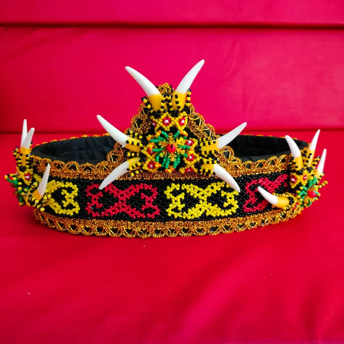 mahkota topi dayak mahkota tari dayak kostum dayak Kalimantan kostum ...