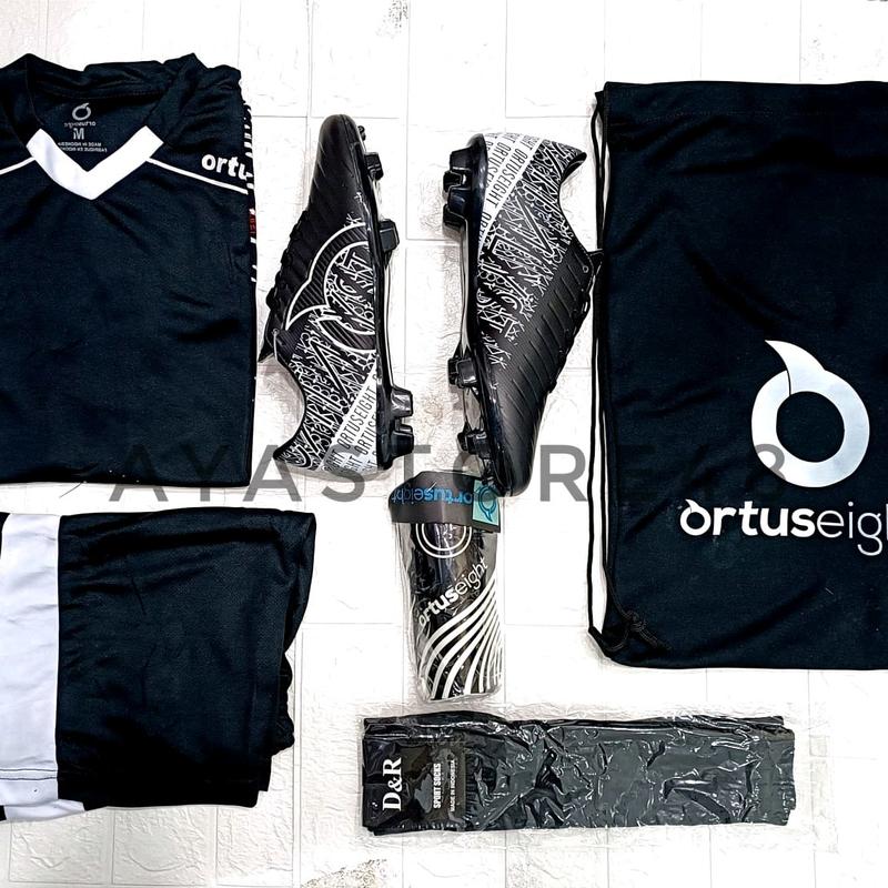 Sepatu bola ortus Hitam putih PKT 5 Boots - Shop | Tokopedia