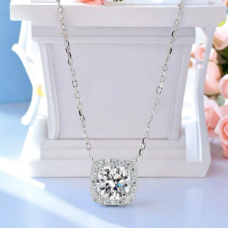 Titanium steel diamond studded sugar necklace with a niche temperament ...