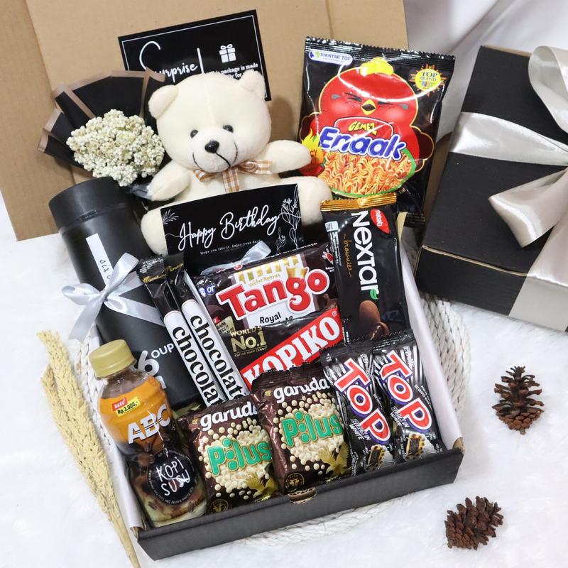 Hampers Snack Hitam | Kado Ultah Wisuda | Gift Box Pacar Hadiah - Shop ...