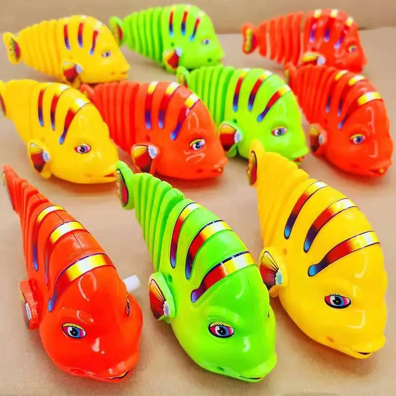 Wind-up Fish Colorful Wind-up Swinging Fish Clockwork Swinging Cartoon ...