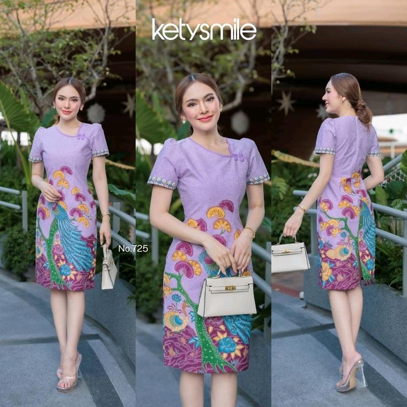 N725 สีม่วง ชุดเดรสผ้าปาเต๊ะอินโด พิมลาย คอหยดน้ำ ทรงสอบ งานอัดกาวทั้ง ...