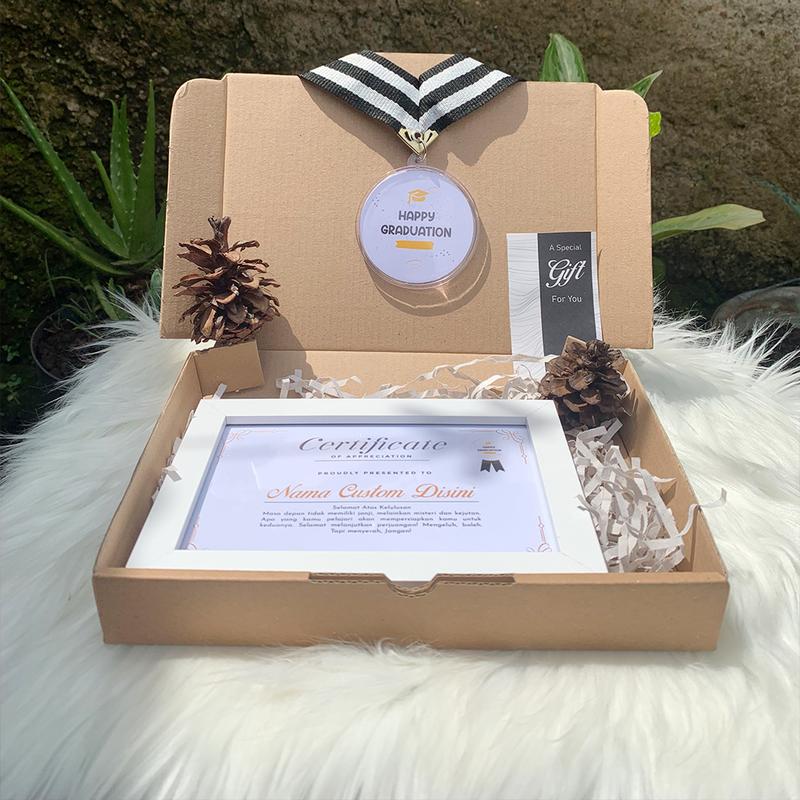 Sertifikat Medali Custom Happy Graduation Kado Wisuda Kado Kelulusan ...
