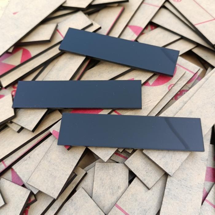 Promo Akrilik bahan name tag polos 8x2cm (30pcs) Hitam Putih bening ...