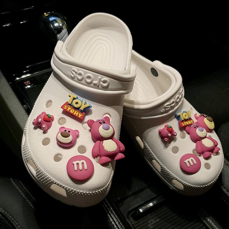 Beruang strawberi yang comel aksesori kasut untuk Crocs Hiasan Kasut ...