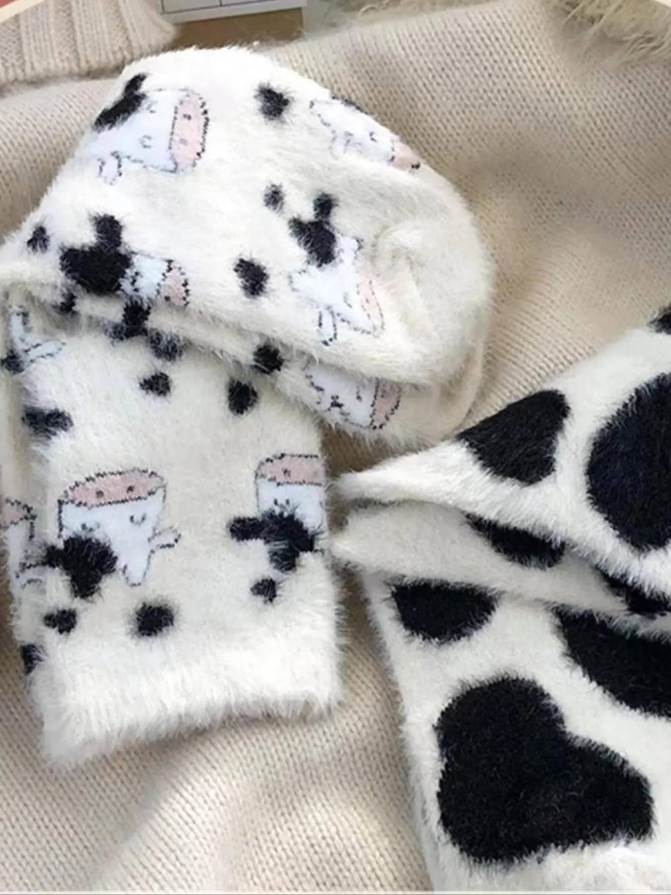 Women's 2 Pairs Cute Cow Print Fuzzy Socks, Soft Comfort Warm Maternity ...