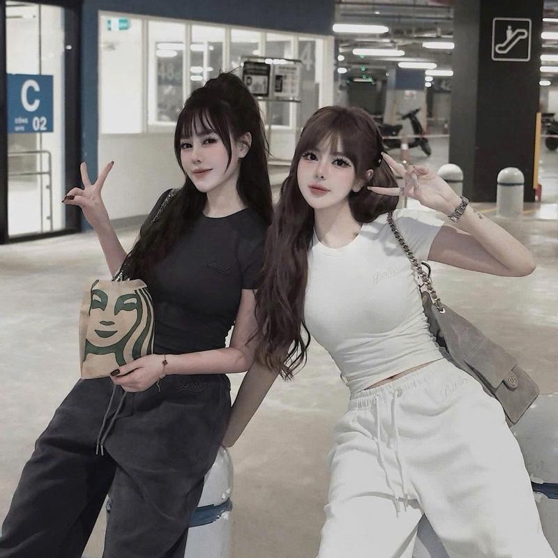 Áo Zip Cổ Tròn Chữ Thêu Cộc Tay Dành Cho Nữ By Trang Mun J11 - TikTok Shop Vietnam