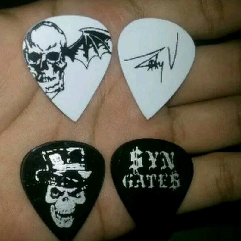 Pick Gitar Synyster Gates & Zacky Vengeance A7X (harga Satuan) - Shop ...