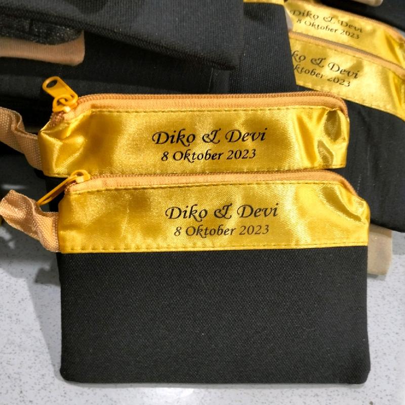 Souvenir Dompet Pouch Jok Mini Isi 100 pcs Sablon Nama Pengantin - Shop ...