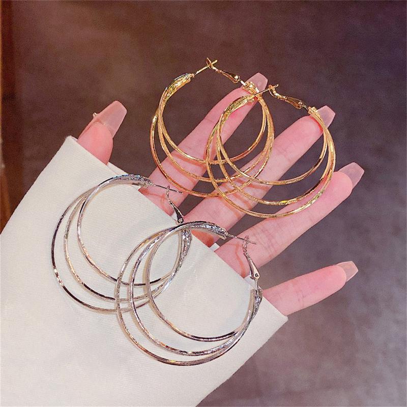 Anting-anting Bulatan Besar, Fesyen dan Berlebihan, Berbilan - TikTok ...