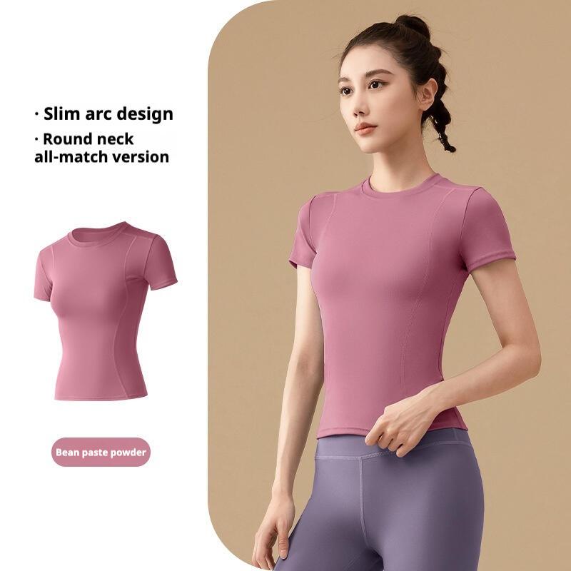 sports fitness tight fitting running and sweat absorbing clothes ...