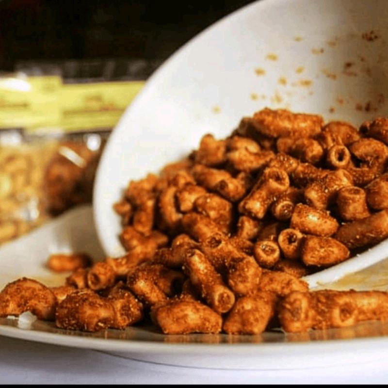 MAKARONI BANTAT PEDAS DAUN JERUK 500GRAM Cemilan - Shop | Tokopedia