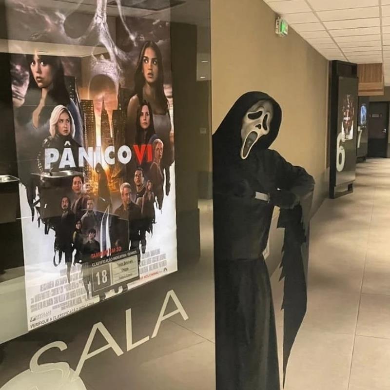 (play) Children and Adult Halloween Scream 6 Ghostface Cosplay - TikTok ...