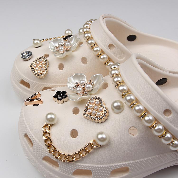 Shoe Azimat Kasut, DIY, untuk Crocs, dengan Aloi dan Berlian - TikTok ...